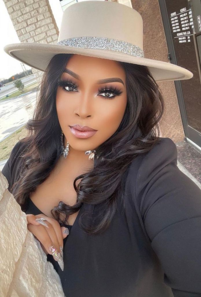 Meet Ashley Cottrell | Makeup Artist - SHOUTOUT HTX