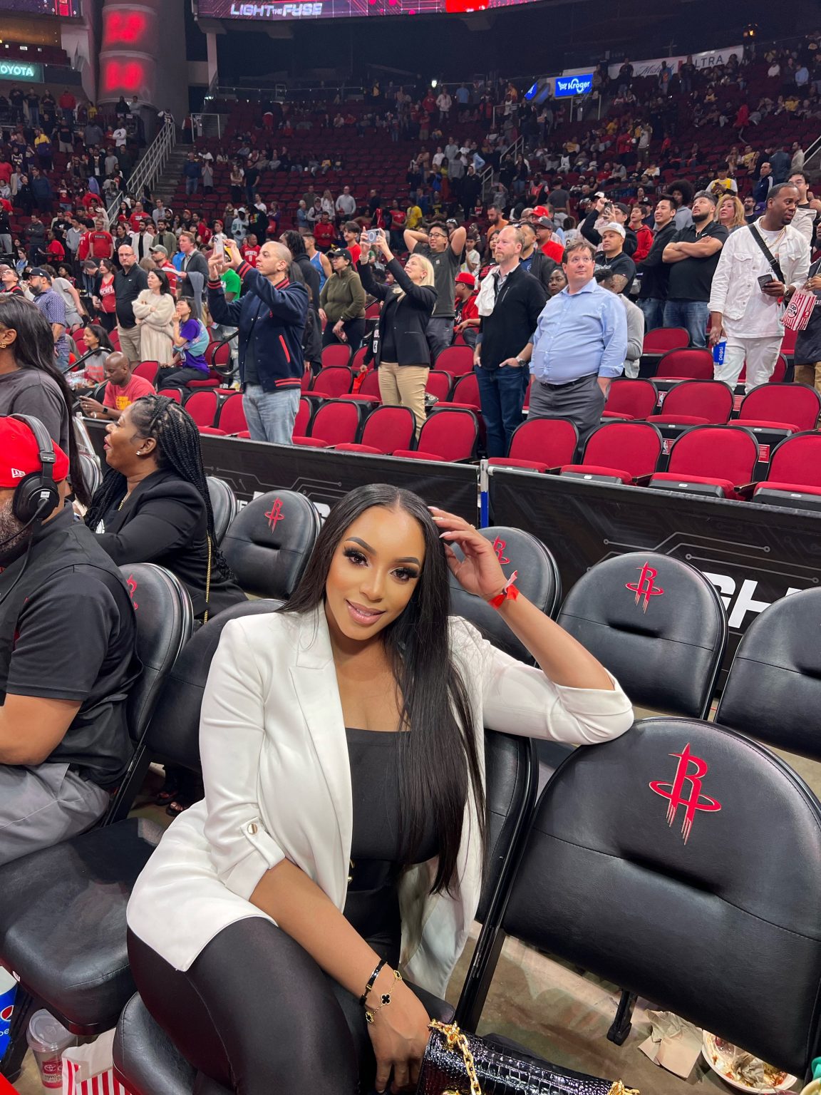 Meet Shamone Turner | Serial Entreprenuer, Singer & Author - SHOUTOUT HTX